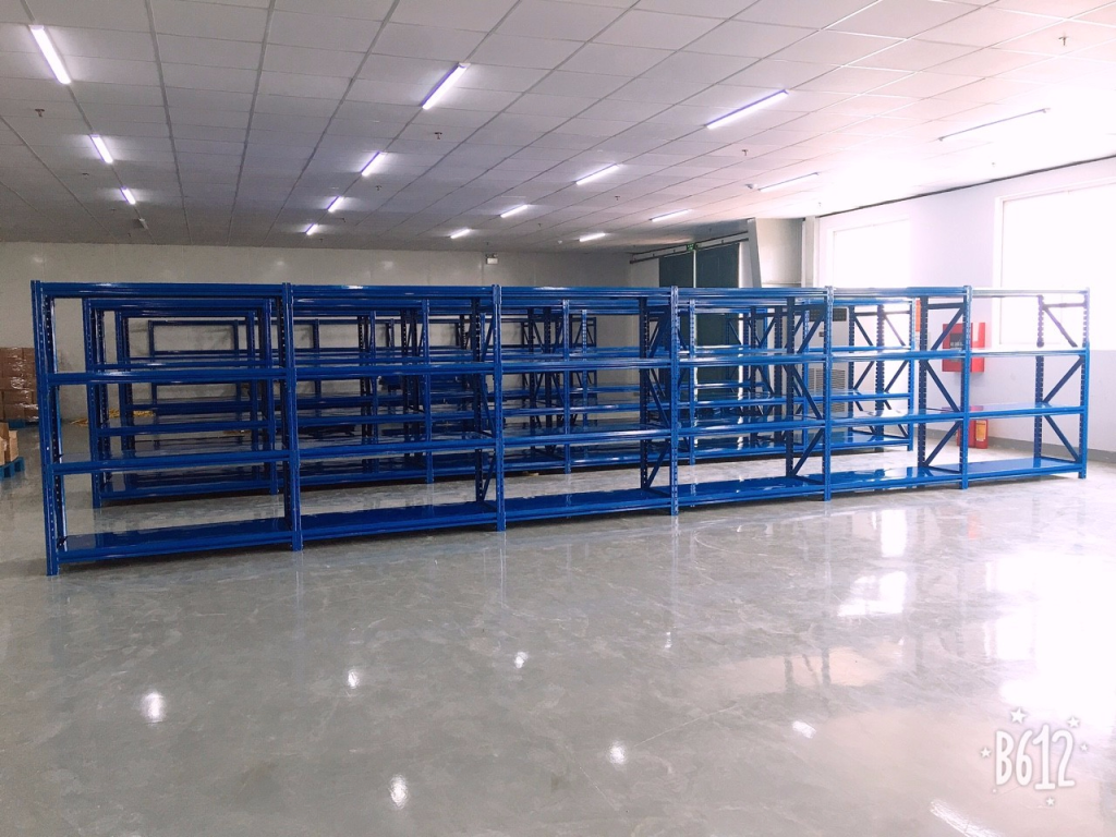 Giá kệ 01 - Công ty TNHH Sản xuất và Thương mại Lâm Phương